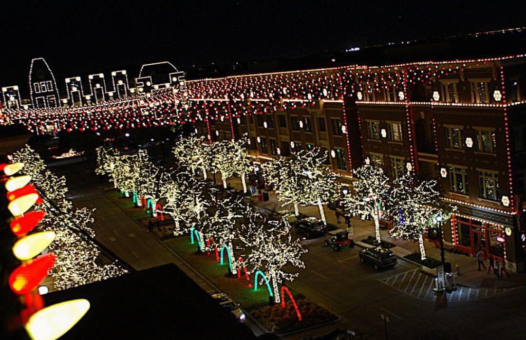 12 of the Best Christmas Lights Displays in Texas