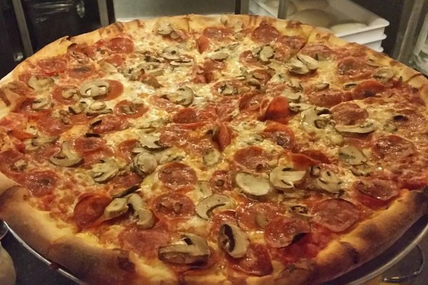 These 10 Restaurants Serve up the Best Pizza in Texas
