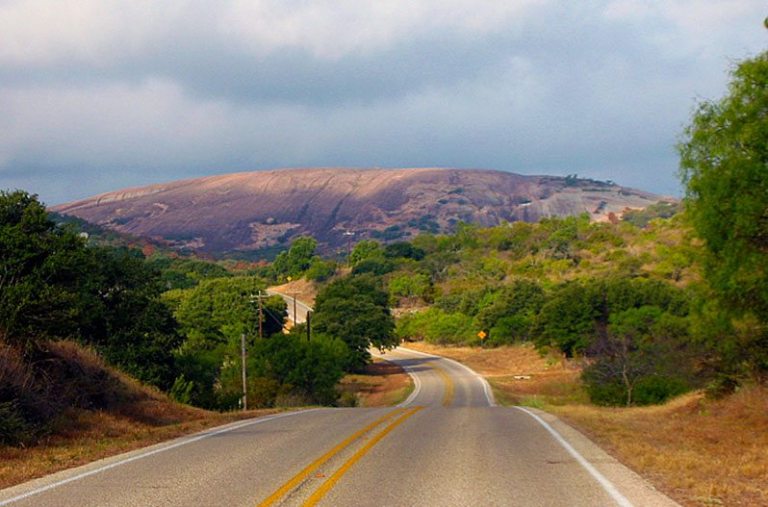 3 Scenic Drives in Texas You Should Take This Weekend