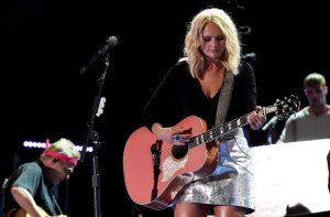Miranda Lambert Performs 'Tin Man' at the 2017 ACM Awards