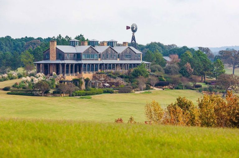 Texas's Incredible 'Barefoot Ranch' is up for Sale