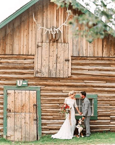 8 Beautiful Log Cabin Wedding Venues That Will Take Your Breath Away