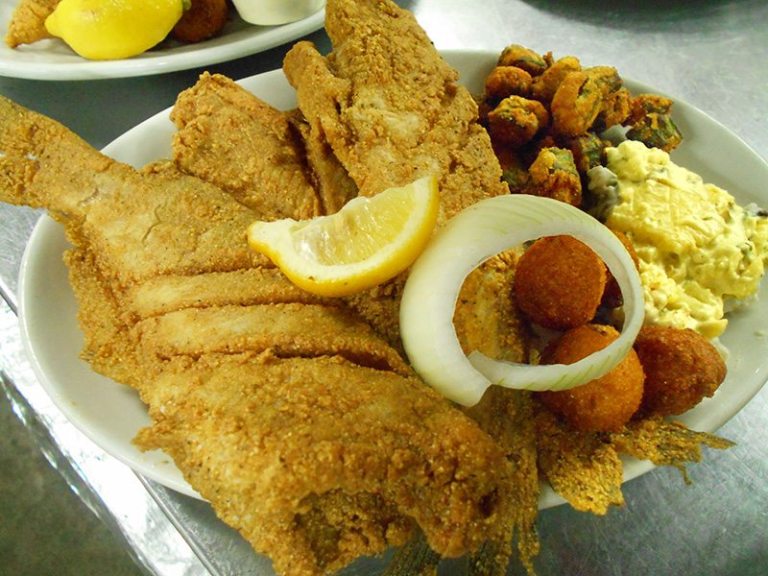 This Podunk Mississippi Store May Have the Best Catfish in the South