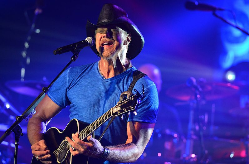 10 Jobs Country Stars Worked Before They Were Famous