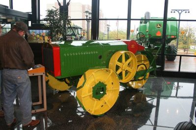 7 Incredible Retro Tractor Restorations