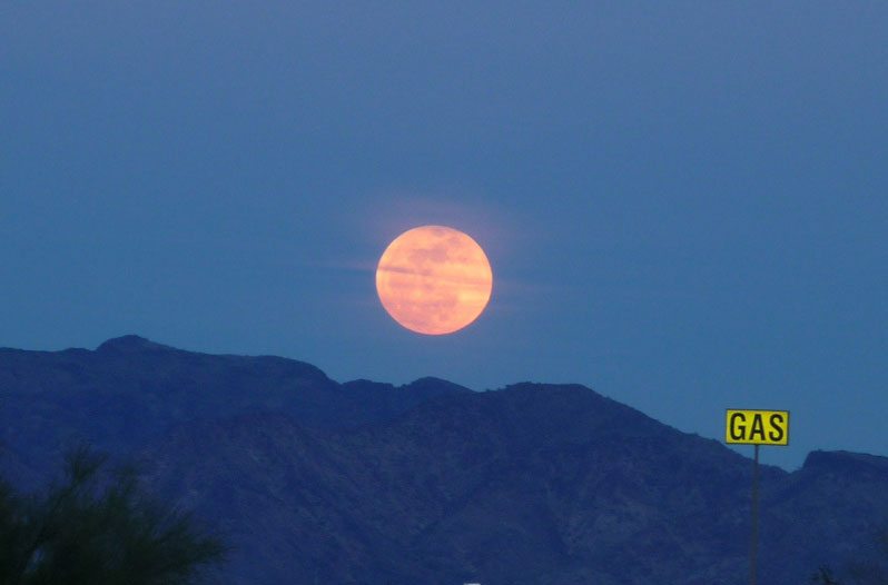 A Rare Harvest Moon Will Glow in the Sky Tonight