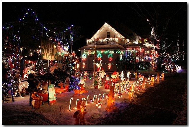 15 Over-the-Top Light Displays That Won Christmas