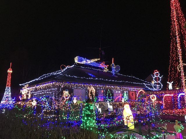 15 Over-the-Top Light Displays That Won Christmas