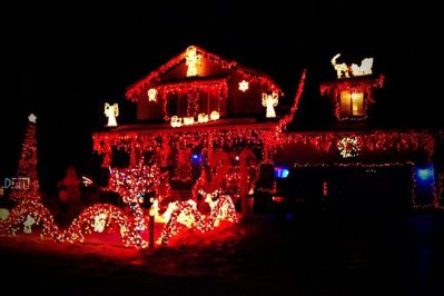 15 Over-the-Top Light Displays That Won Christmas