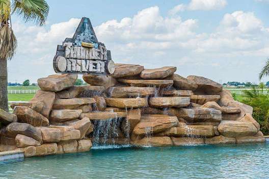 Texas Home Has a Lazy River in the World's Largest Residential Pool