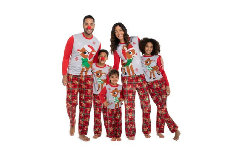 15 Matching Family Christmas Pajamas for the Holidays