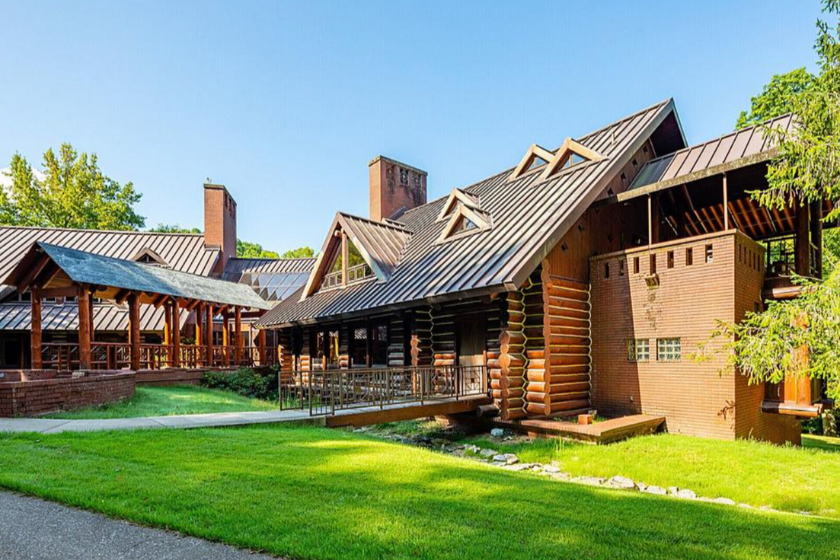 Barbara Mandrell's Stunning Former Mansion Is Headed To Auction