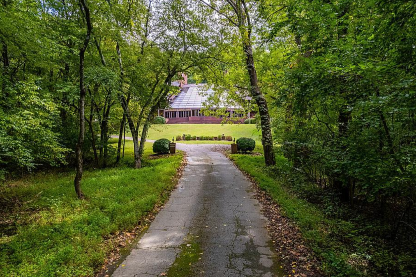 Barbara Mandrell's Stunning Former Mansion Is Headed To Auction