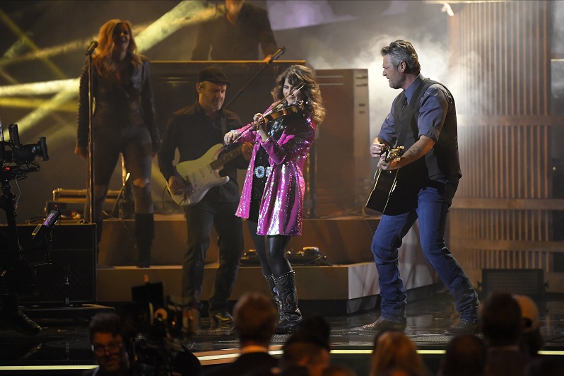 Jenee Fleenor Talks Historic CMA Musician of the Year Win