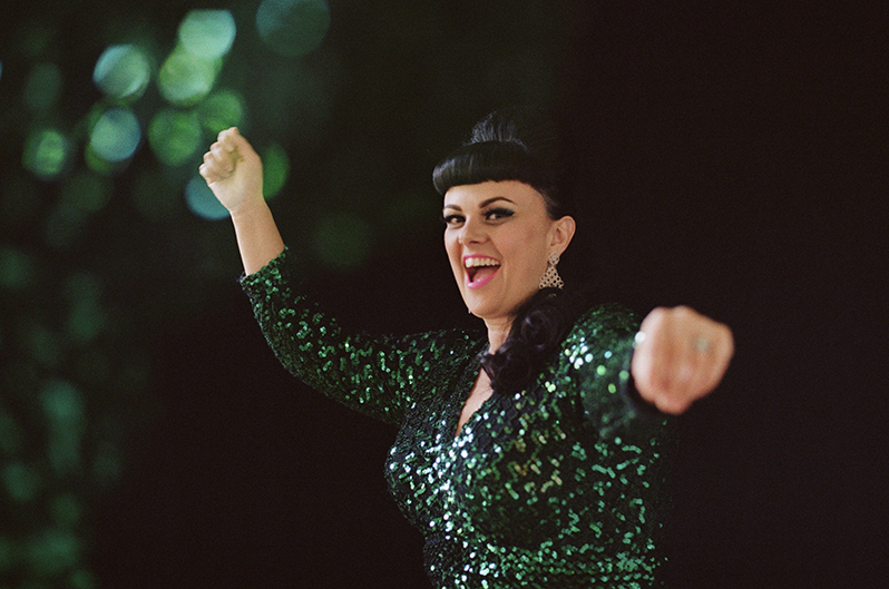 Tami Neilson Captures the Hustle of the Music Biz on 'Ten Tonne Truck'