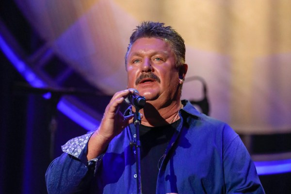 Joe Diffie's Daughter Kara Diffie Sings 'Amazing Grace' in 2016 Opry Clip