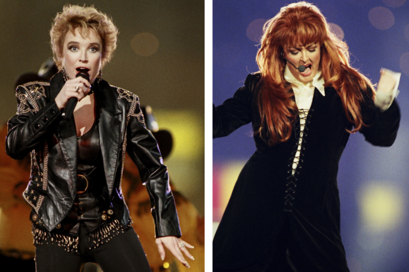 Revisit 1994's 'Rockin' Country Sunday' Super Bowl Halftime Show