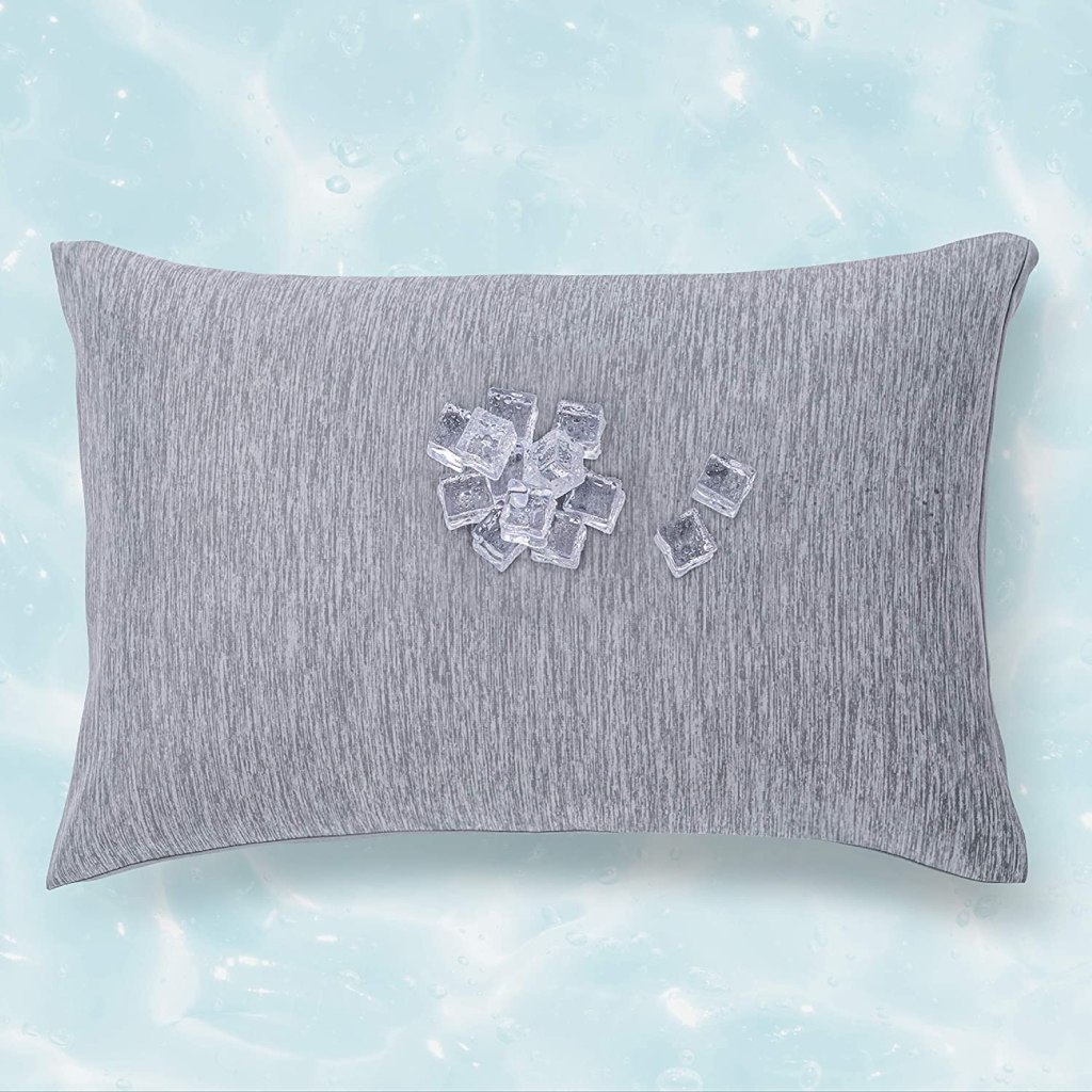 6 Best Cooling Pillowcases of 2021 for Hot Sleepers (Thank Us Later)