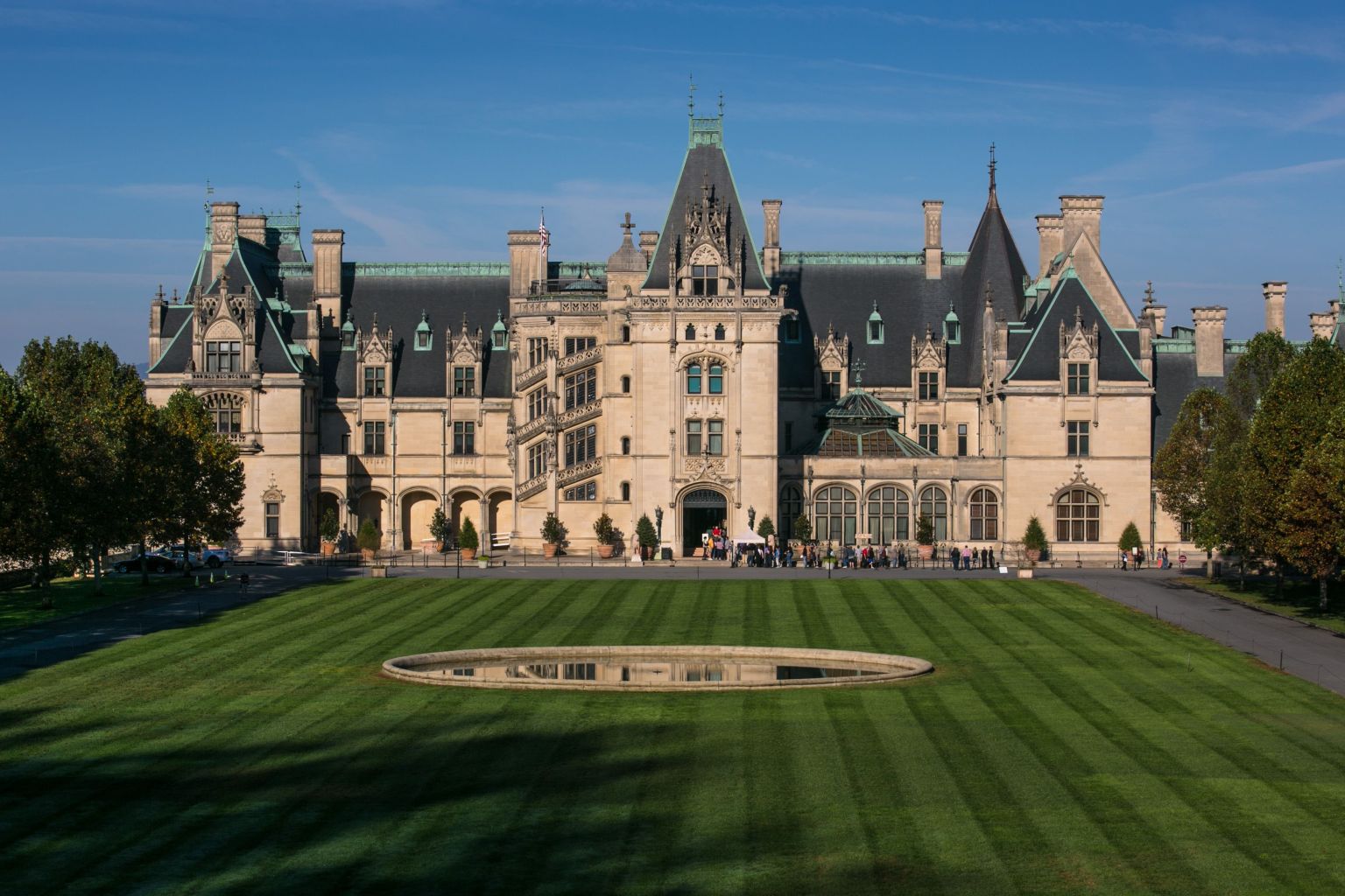10 Castles You Can Visit Throughout the United States