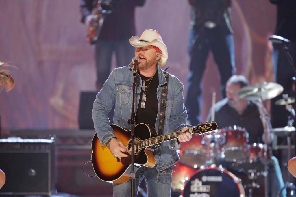 Toby Keith Shares 2021 'Country Comes to Town' Tour Dates