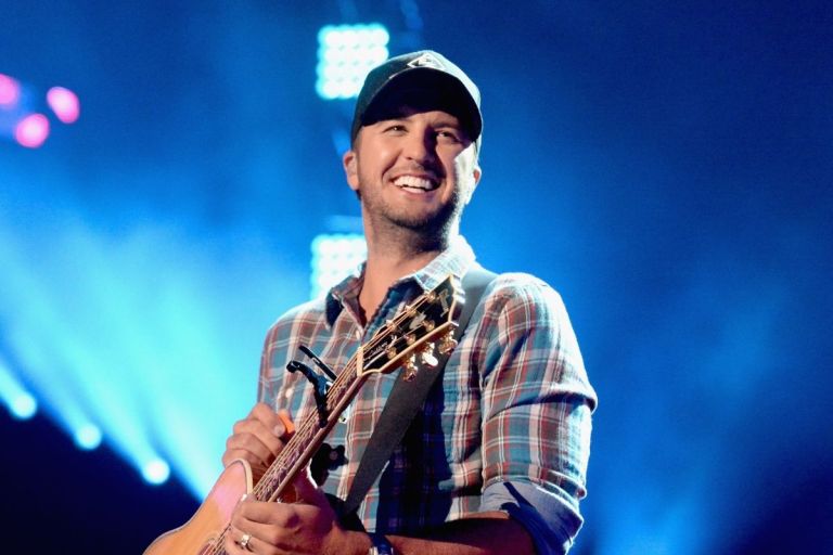 Luke Bryan Celebrates Niece's Wedding, Walks Her Down the Aisle
