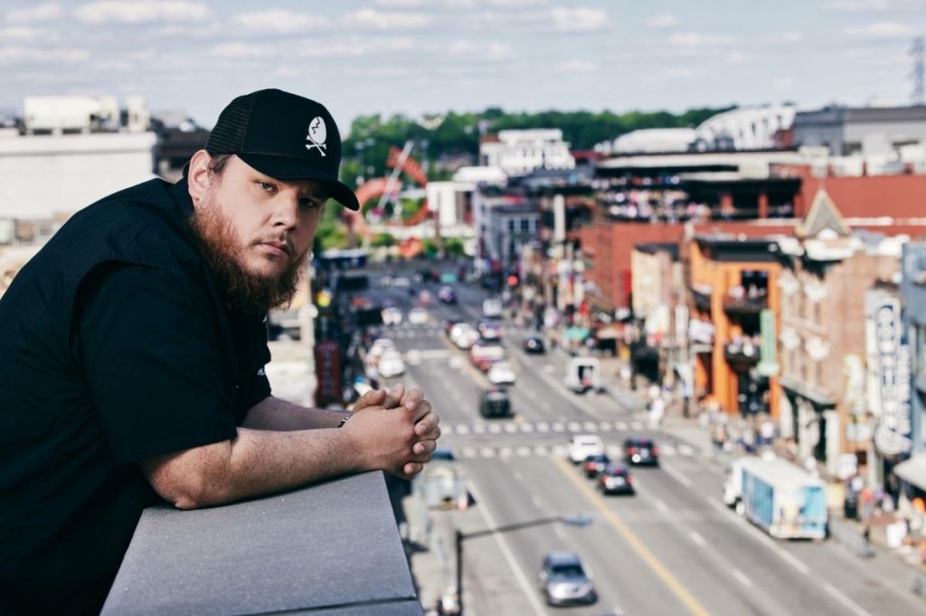 Luke Combs Announces 'Middle Of Somewhere' Tour With Jordan Davis ...