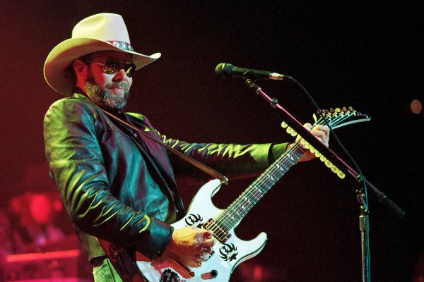 20 Stunning Country Covers of Rock and Pop Classics