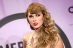 Taylor Swift to Write and Direct Her First Feature Film