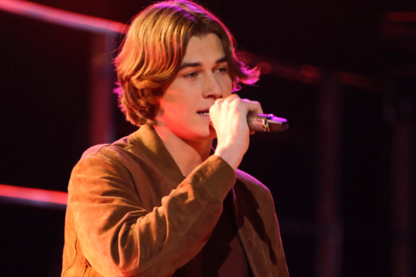 'The Voice' Hopeful Holly Forbes Covers Garth Brooks' 'The Dance'