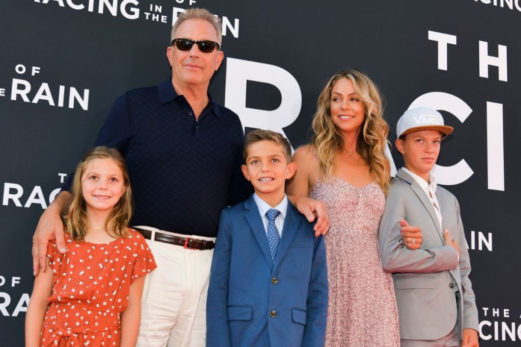 Kevin Costner Cast His Son Hayes in New Project, 'Horizon'