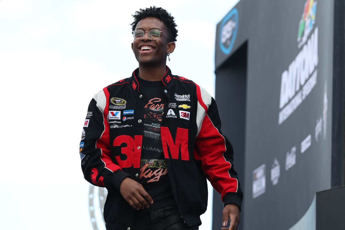 2022 ACM Awards: Breland + Thomas Rhett Stun With 'Praise the Lord'