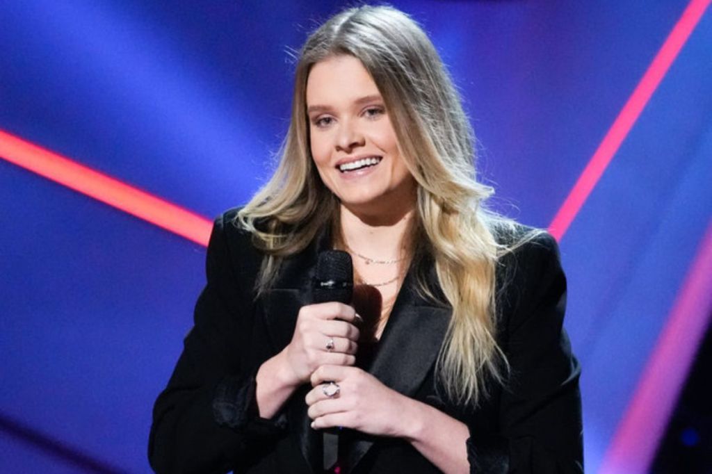 'The Voice': Kelly Beats Out Blake to Land Rock Singer Allie Keck
