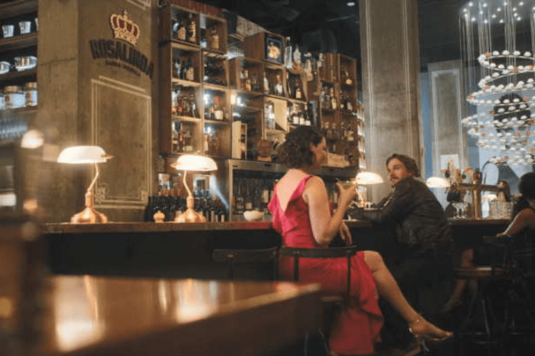Where Is 'Firefly Lane' Filmed? 7 Locations Featured in the Series