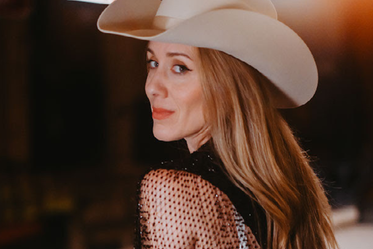 Schoolteacher Turned Singer Summer Dean on 'The Biggest Life'