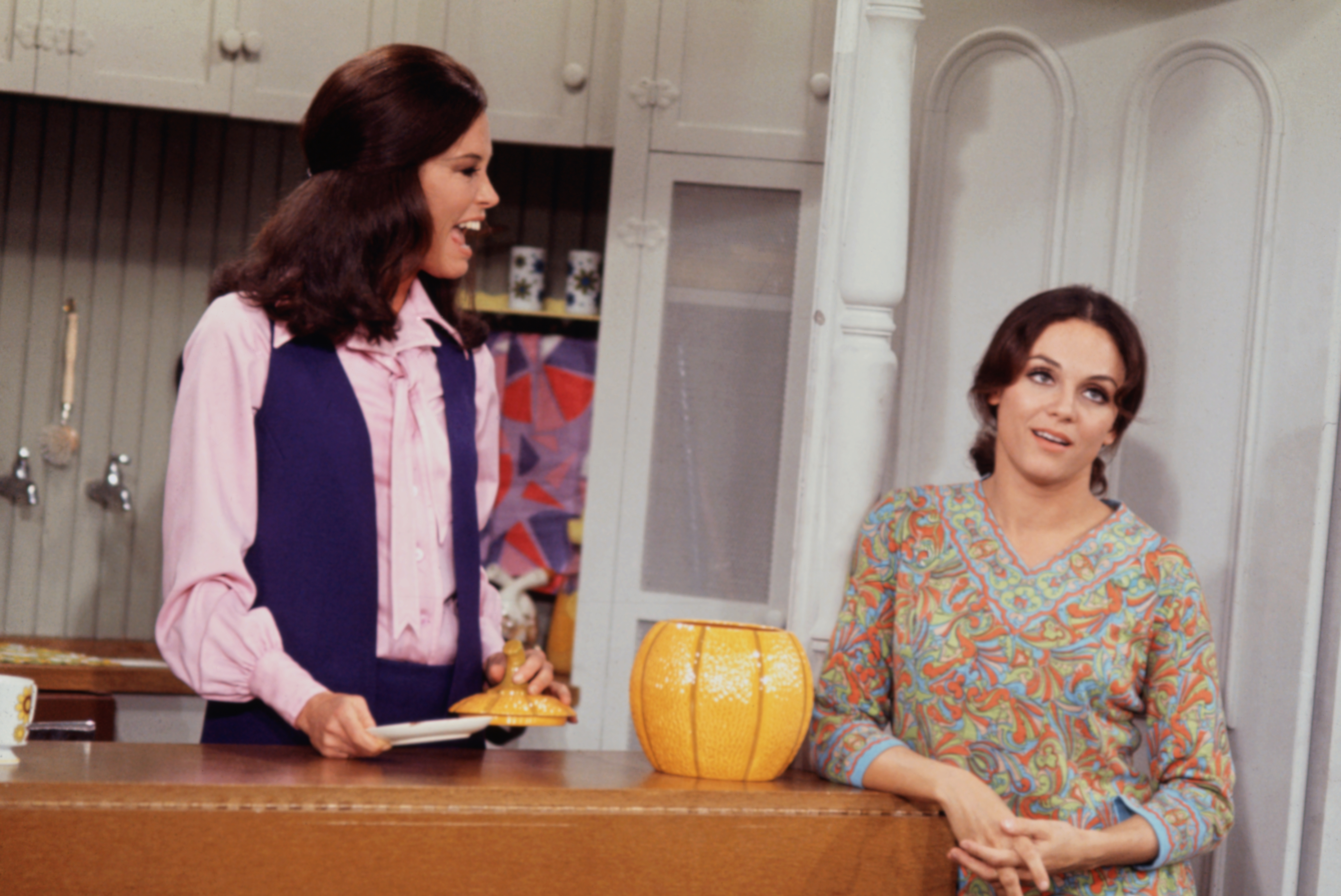 70s Halloween Costumes: 38 Ideas From the Disco Decade