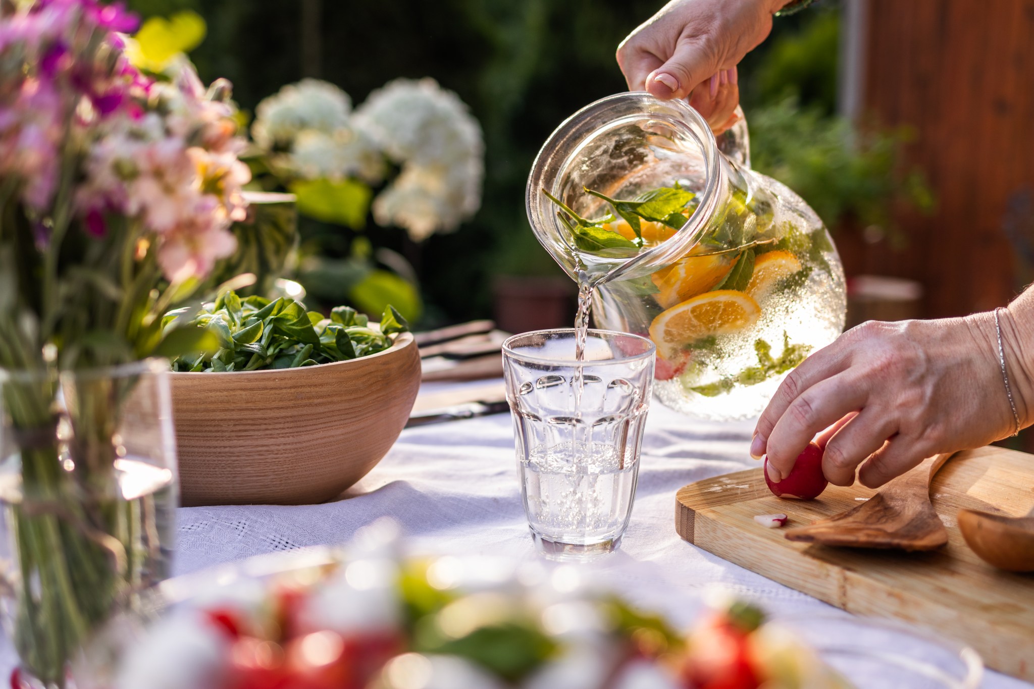 How to Set a Table, According to Etiquette Experts