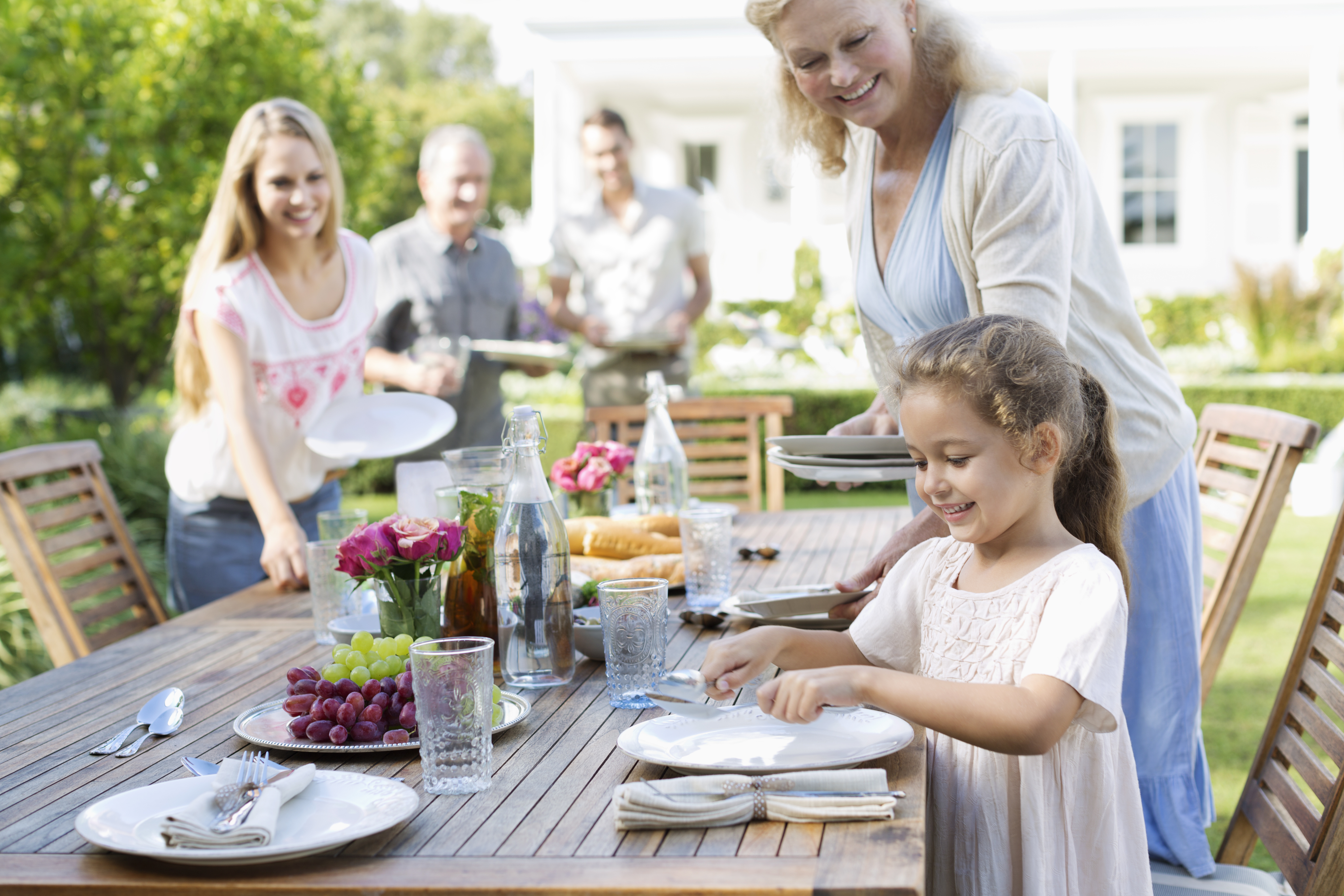 How to Set a Table, According to Etiquette Experts