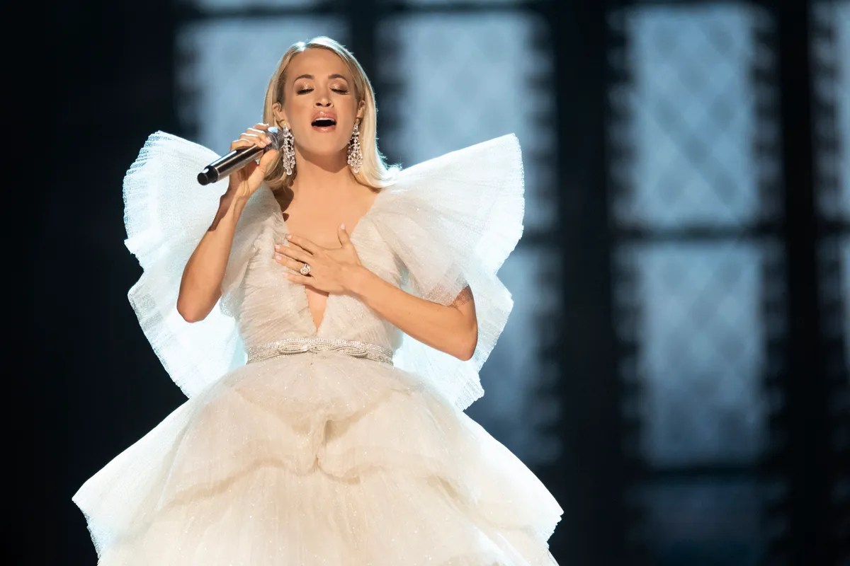 Carrie Underwood Christmas Songs: Her 10 Best