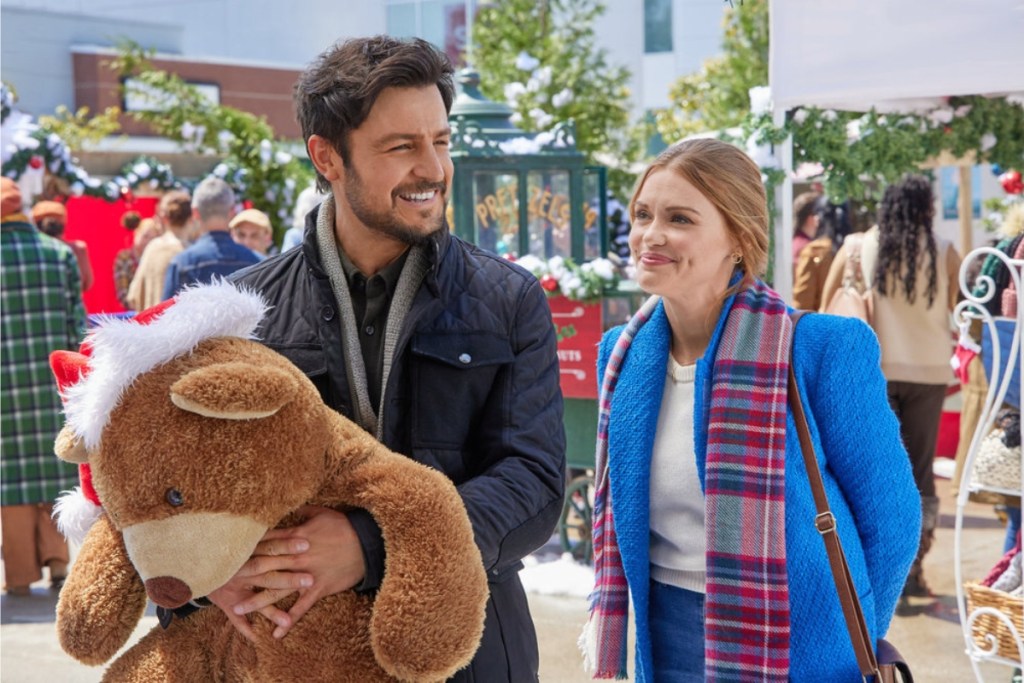 Your Guide to Blake Shelton's Six Hallmark Christmas Movies