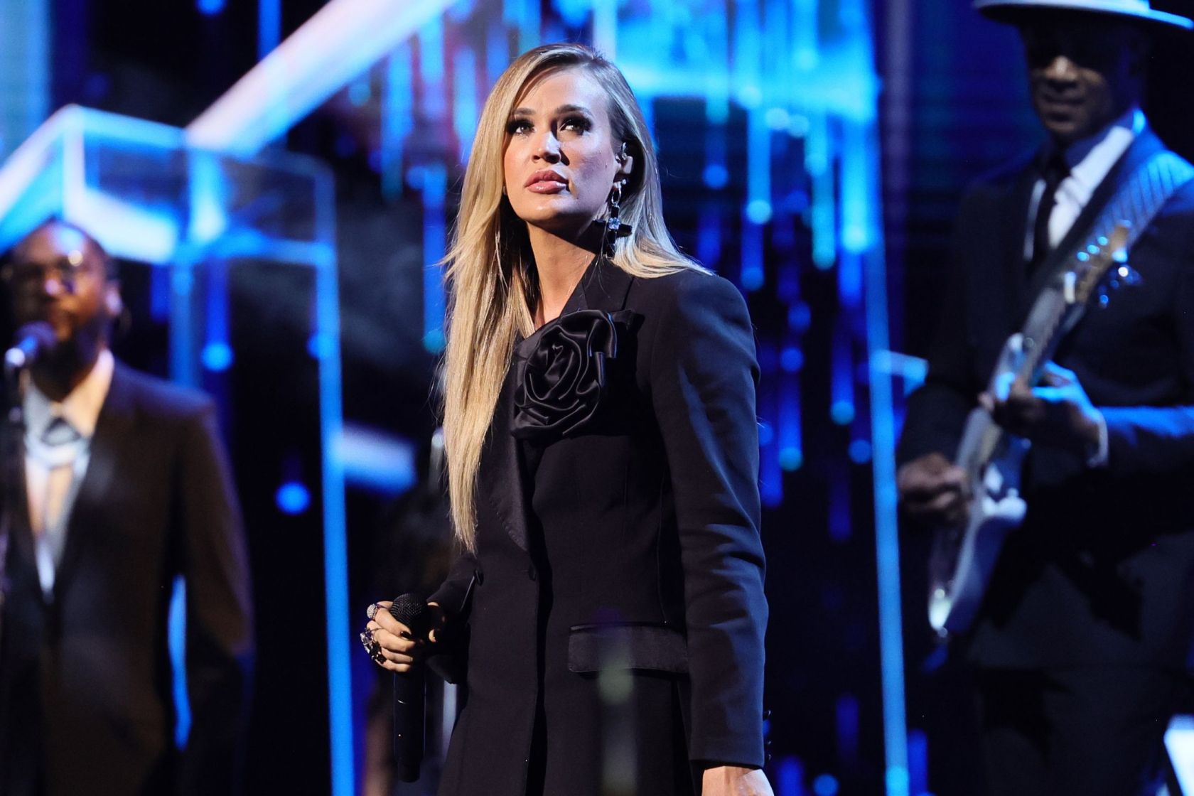 Carrie Underwood Christmas Songs: Her 10 Best