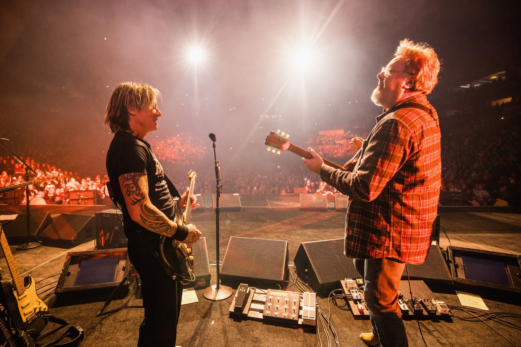 Keith Urban, Vince Gill Raise Over $900K For a Good Cause