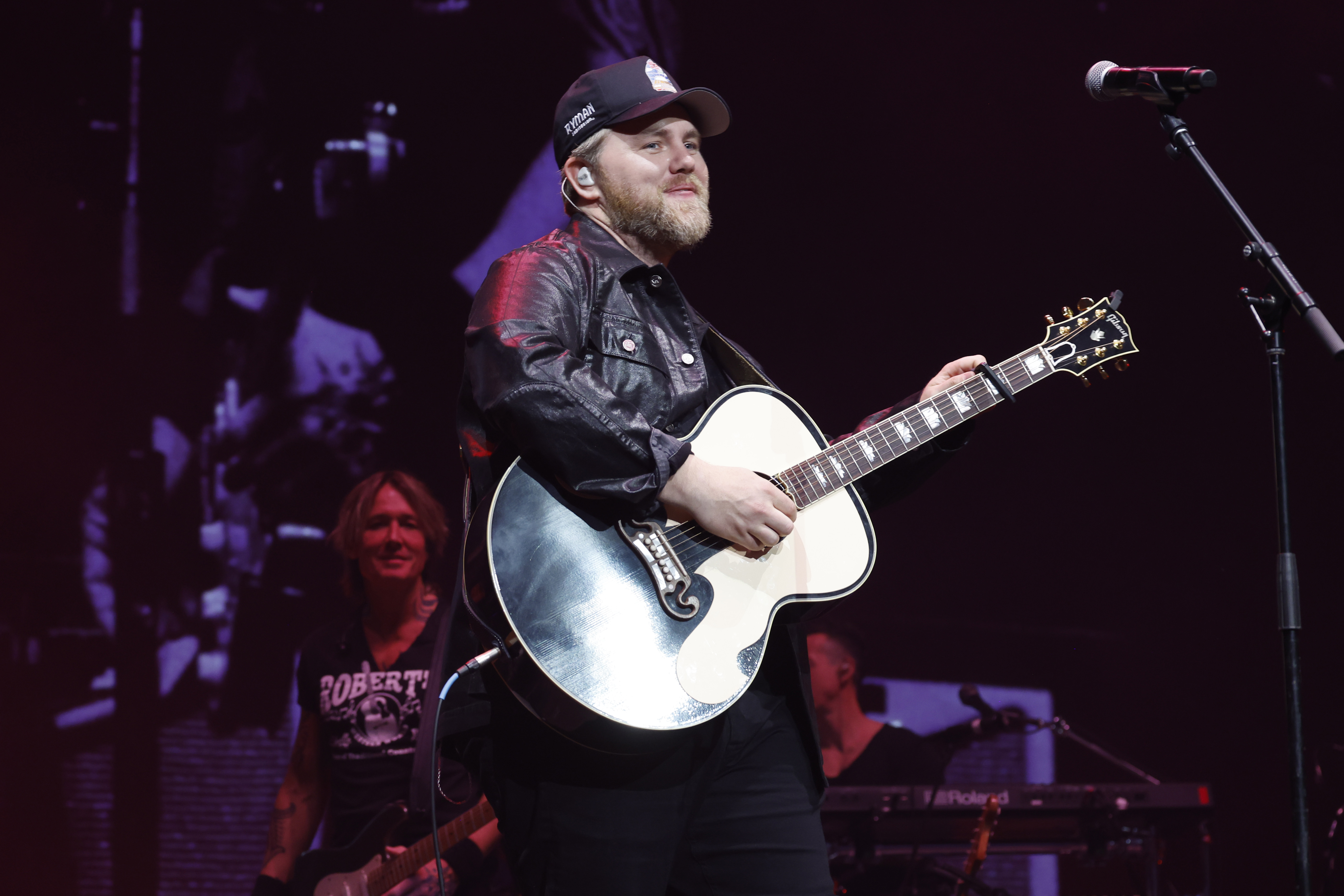 Keith Urban, Vince Gill Raise Over $900K For a Good Cause