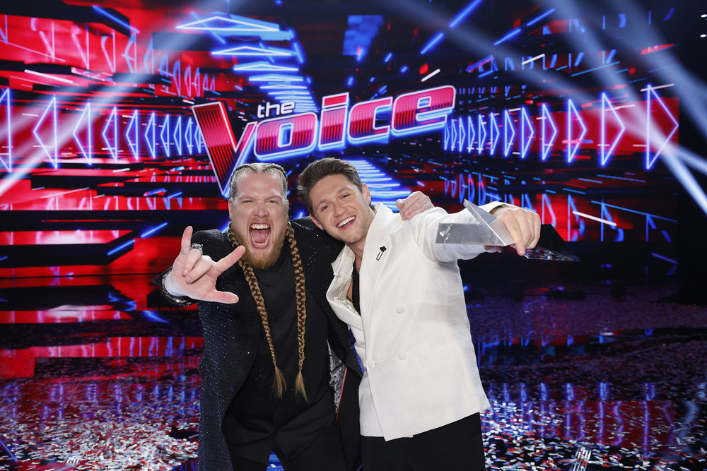 'The Voice' Winner Huntley Joins Coach Niall for Bob Dylan Cover