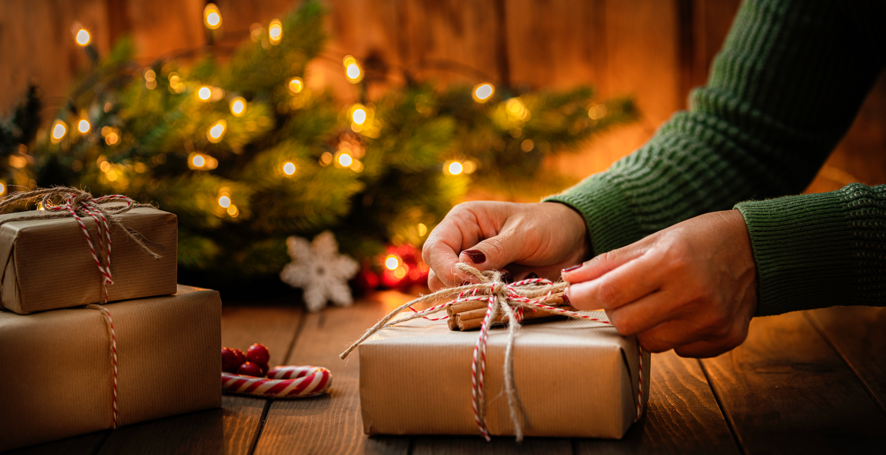 These 15 Thrifted Christmas Gifts Are the Ultimate Low Cost Gifts