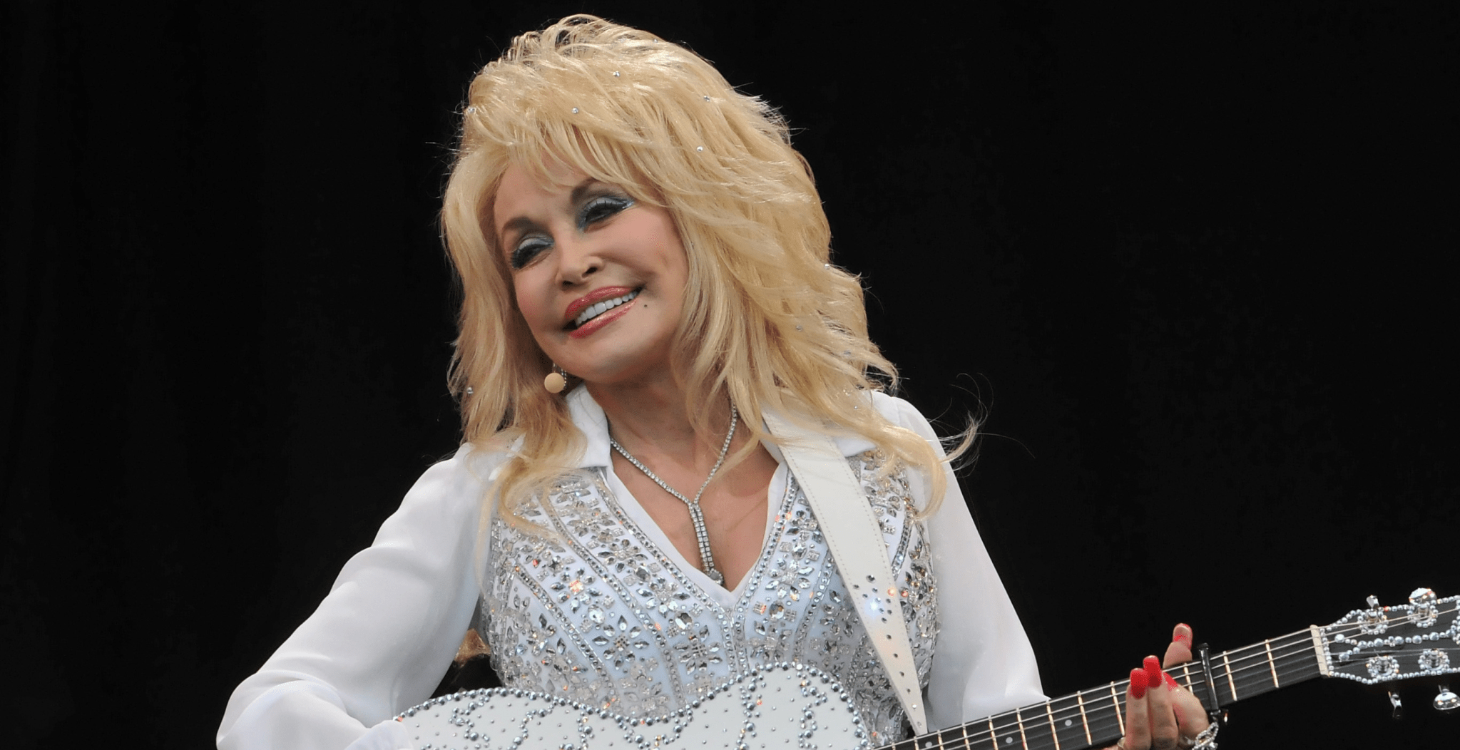 Dolly Parton Lifts Spirits of Terminal Cancer Patient with Phone Call