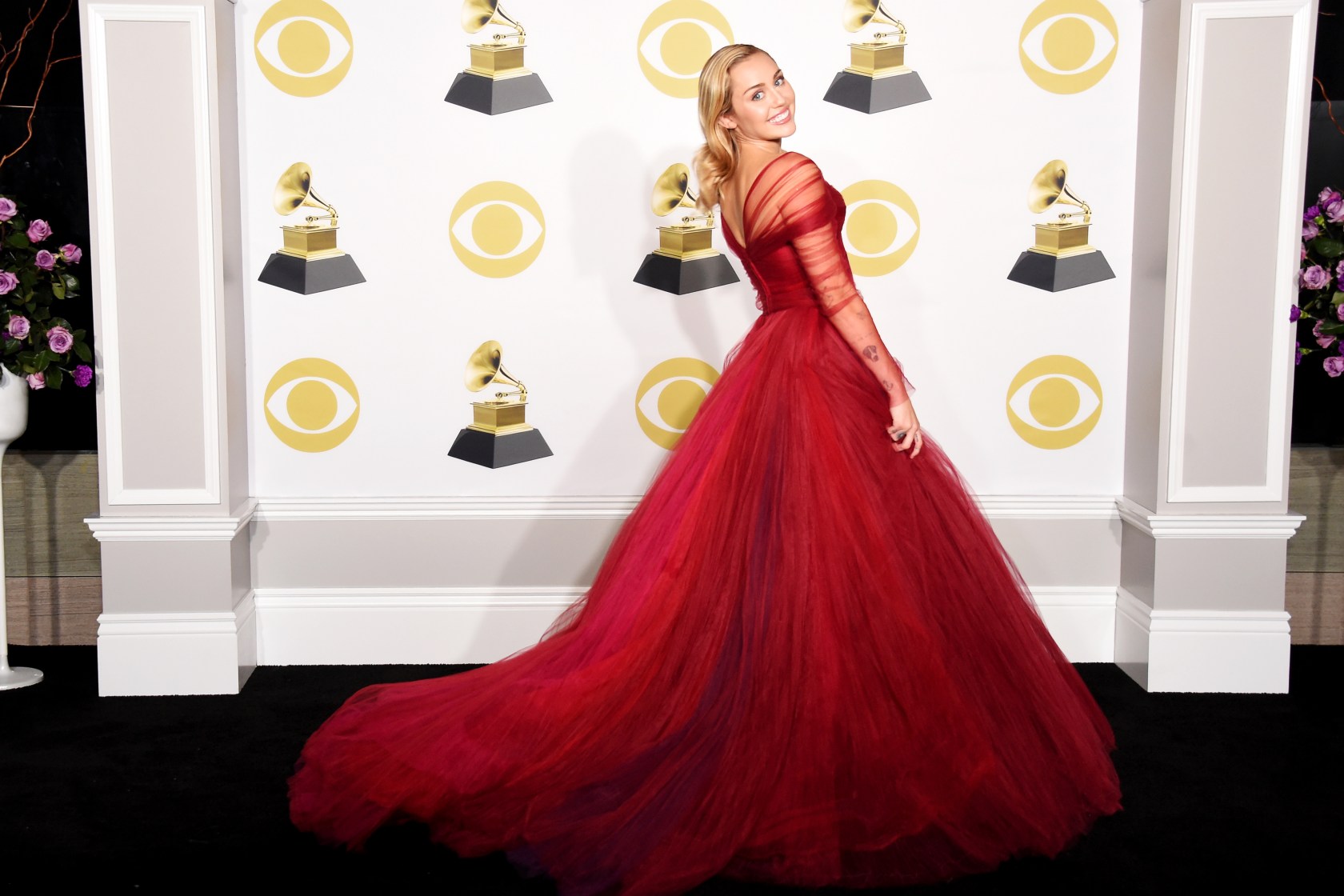 'Flowers': The Story Behind Miley Cyrus' Global Pop Hit