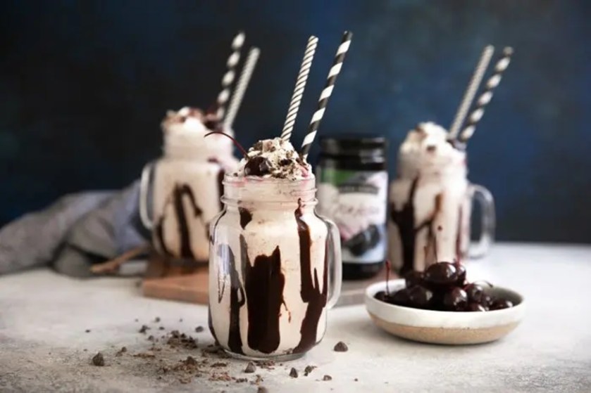 15 Chocolate Cocktail Recipes to Sip This Valentine's Day