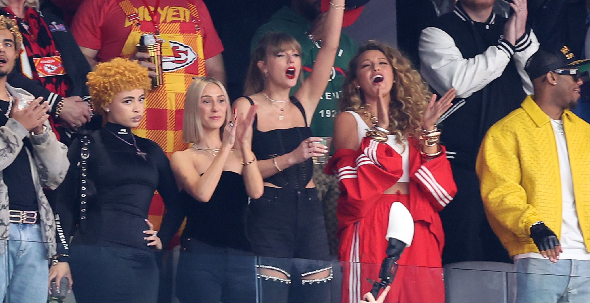 A Breakdown of Taylor Swift's $50,000 Super Bowl Outfit