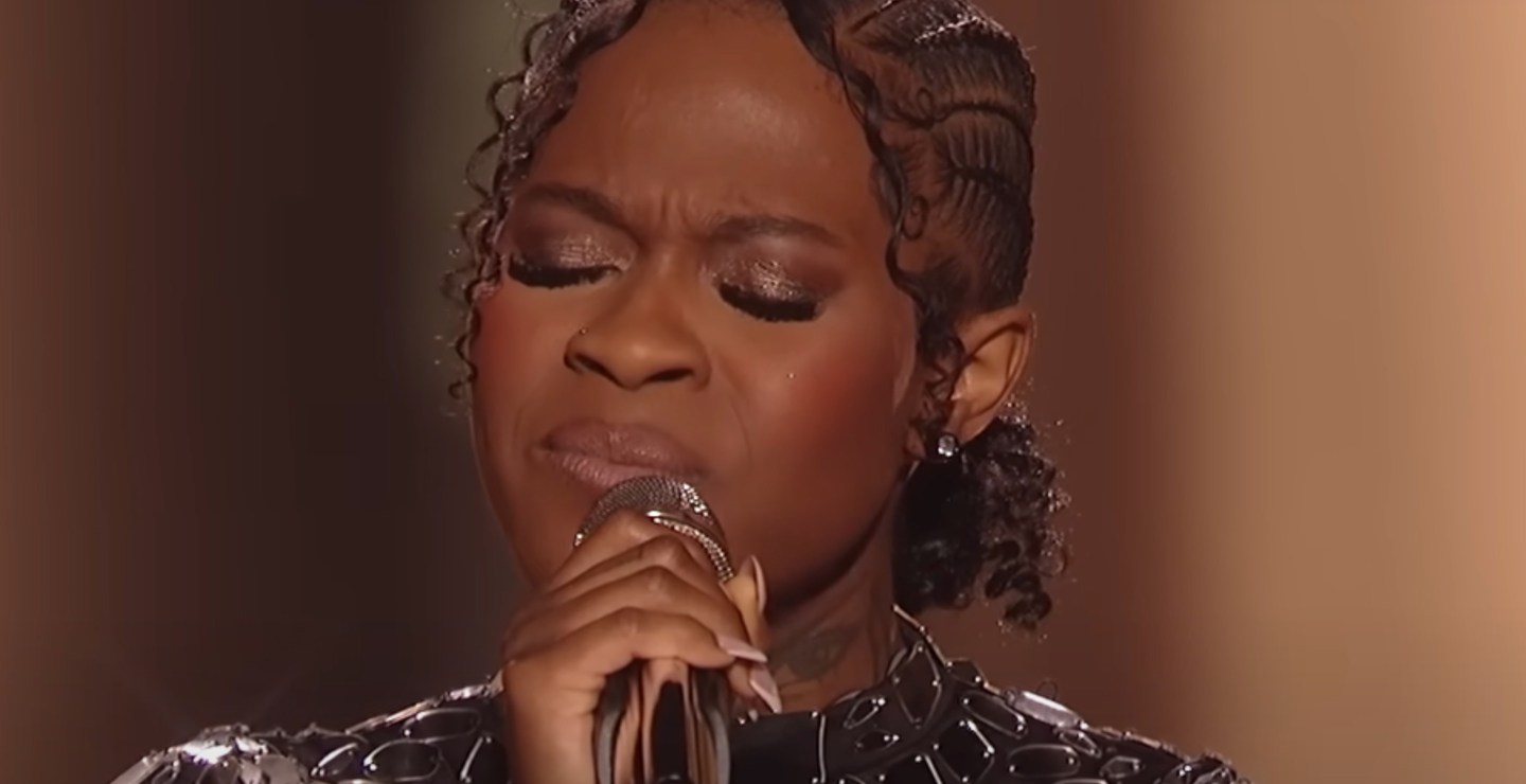 WATCH: 'American Idol' Fans Says Former Winner Finally Got The Moment ...