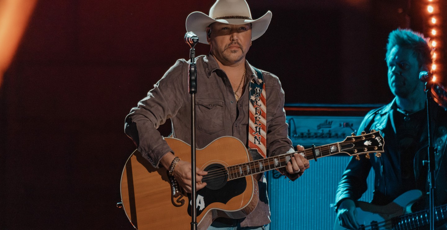 Jason Aldean Gets Slammed For Performing CMT Awards Song At Site of ...
